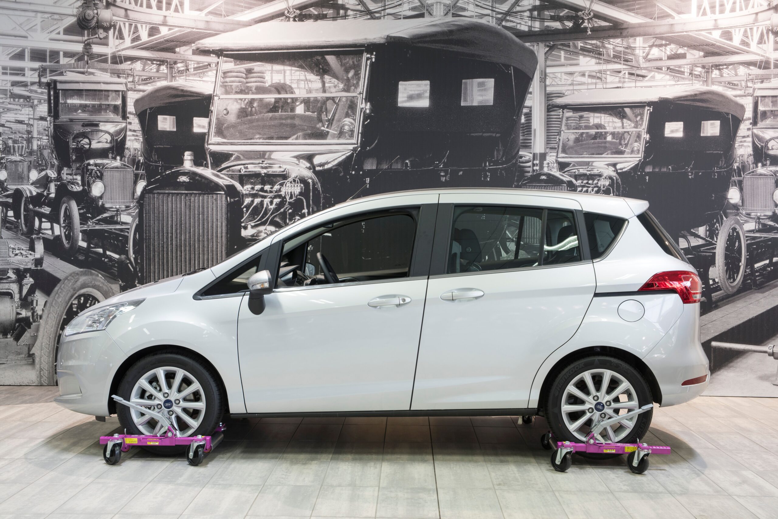 Gojak 4500 (2 pairs) including GJ567 Storage Rack - Direct Supply Ltd